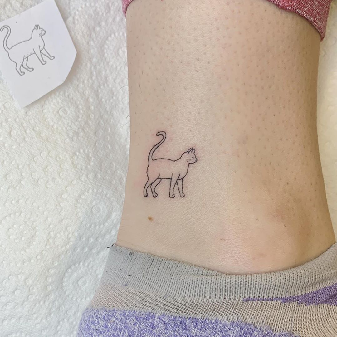 Cute and Feminine Tiny Tattoo Ideas